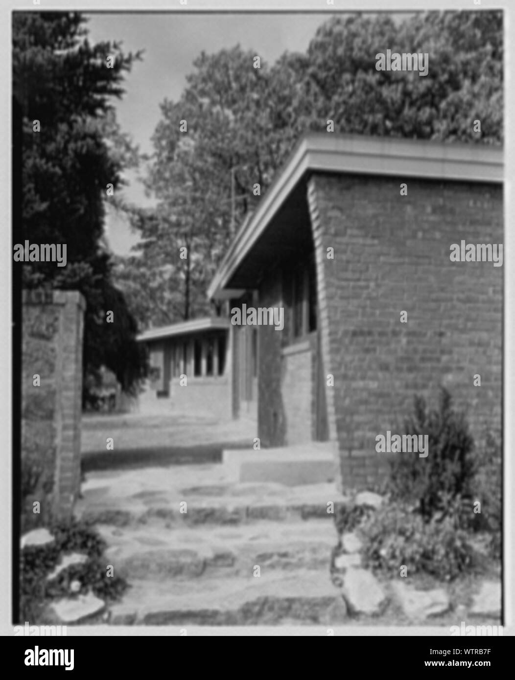 Mrs. Harold Stark, residence at Weaver Rd. and Dante St., Larchmont ...