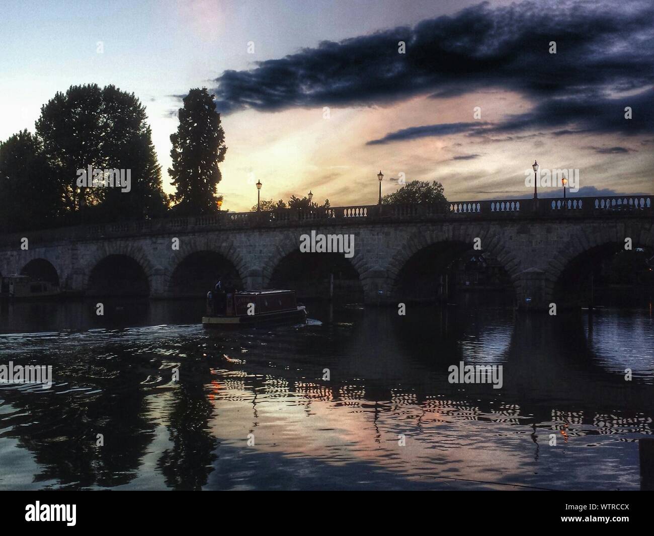 Maidenhead bridge river hi-res stock photography and images - Alamy
