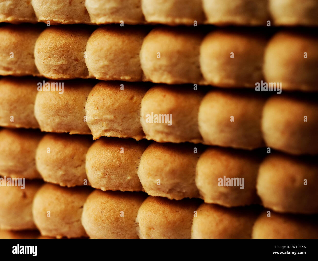Row of biscuits hi-res stock photography and images - Alamy