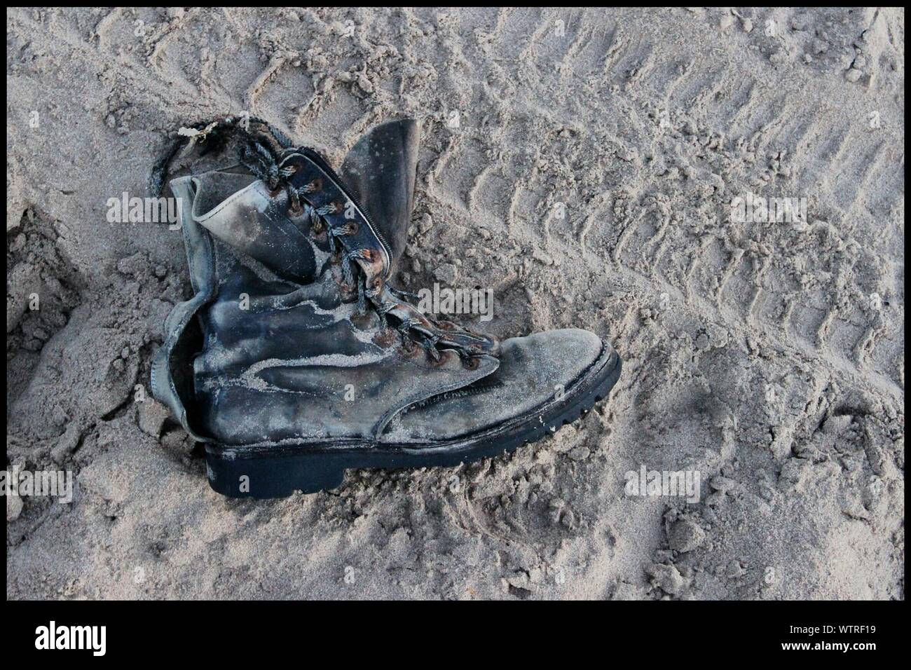 Leather shoe sand hi-res stock photography and images - Alamy