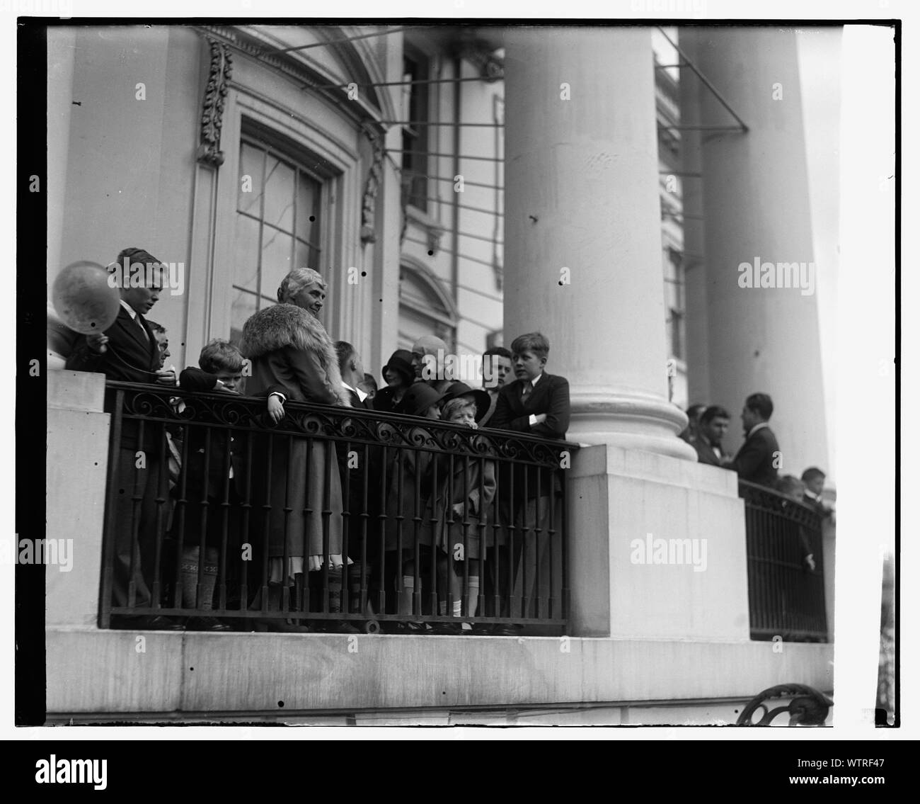 White house easter egg roll Black and White Stock Photos & Images - Alamy