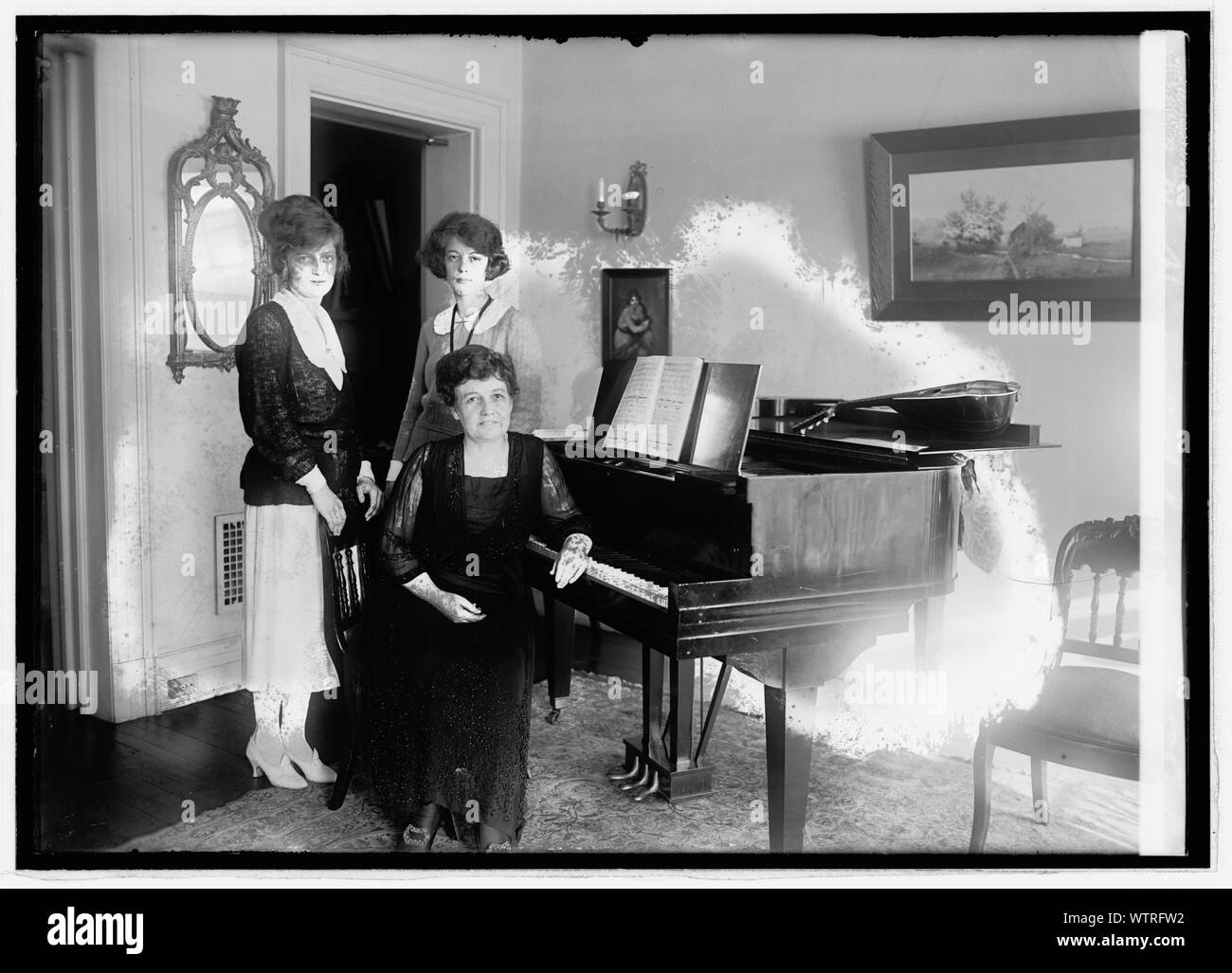 Mrs. Howard Sutherland & daughters, 8/22/21 Stock Photo - Alamy