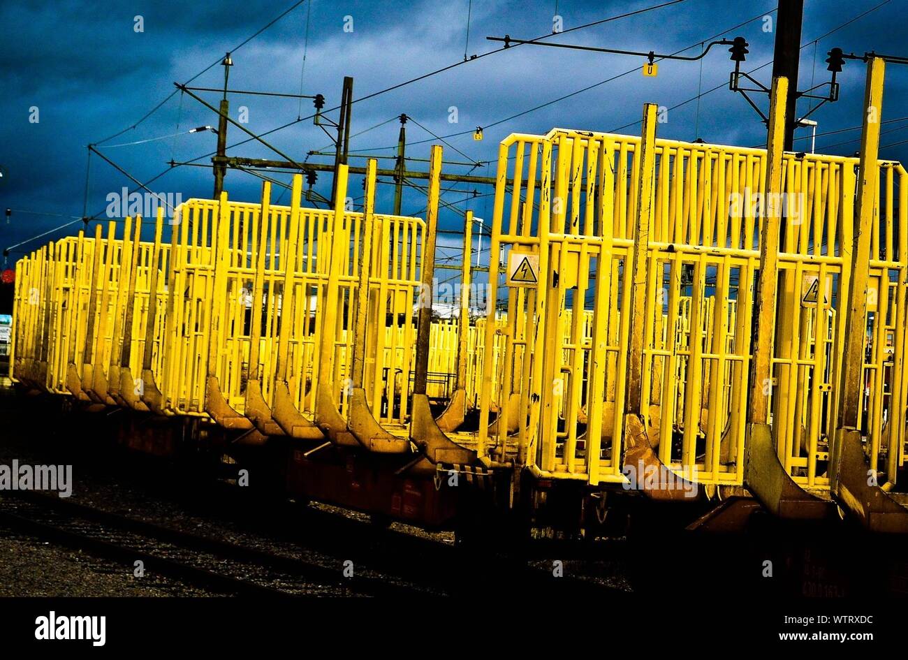 Yellow freight train hi-res stock photography and images - Alamy