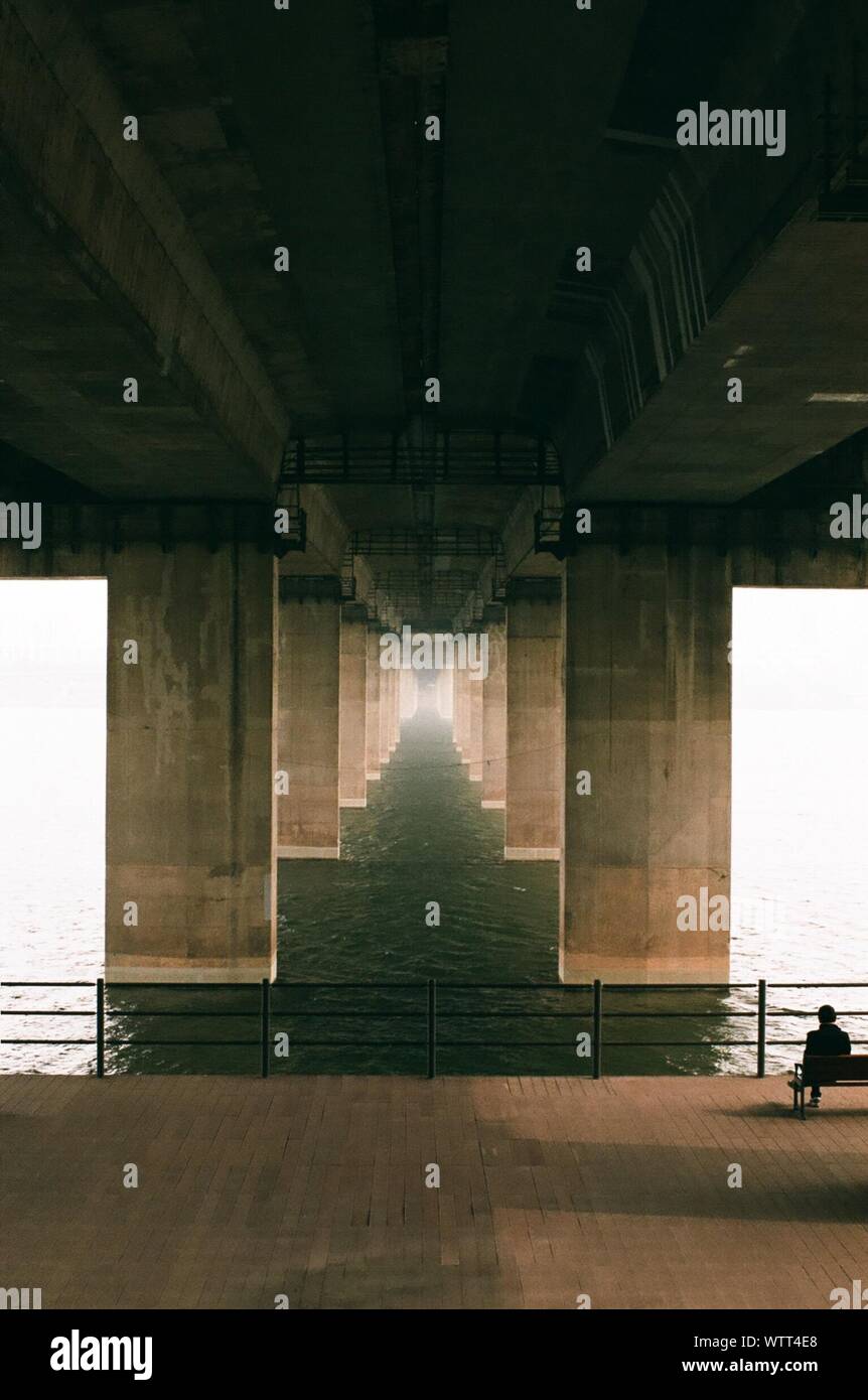 Below a lake hi-res stock photography and images - Alamy