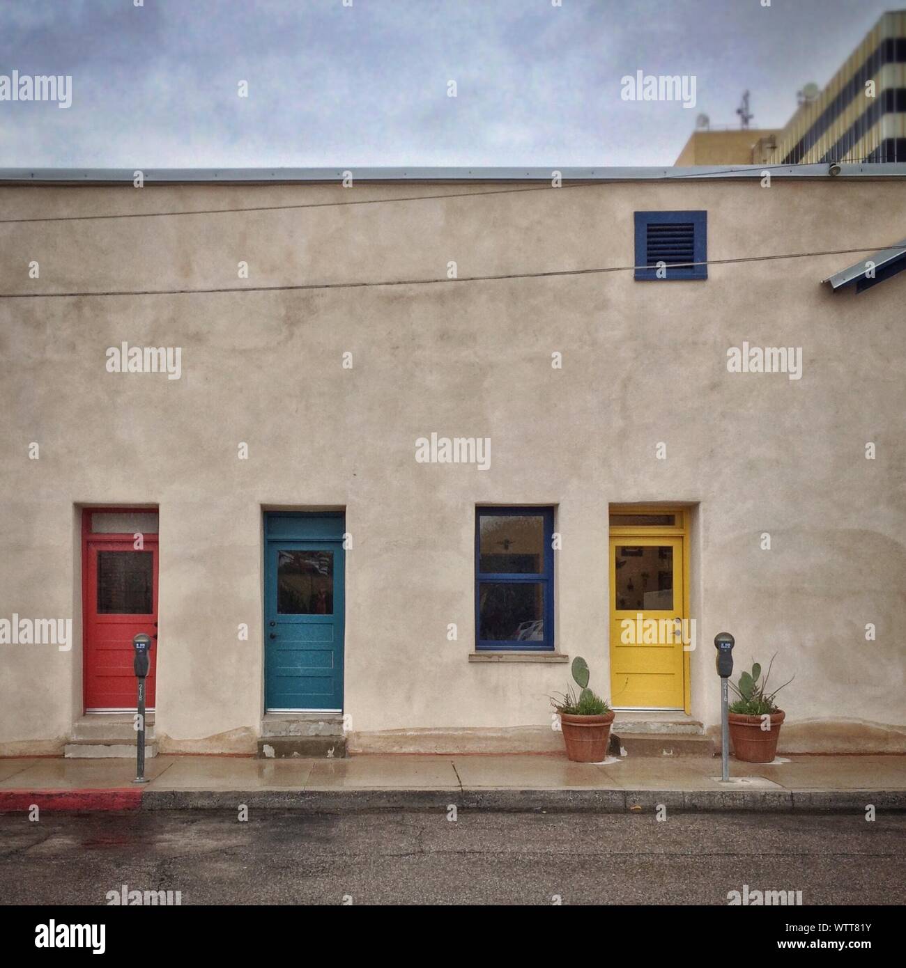 Colored doors hi-res stock photography and images - Alamy