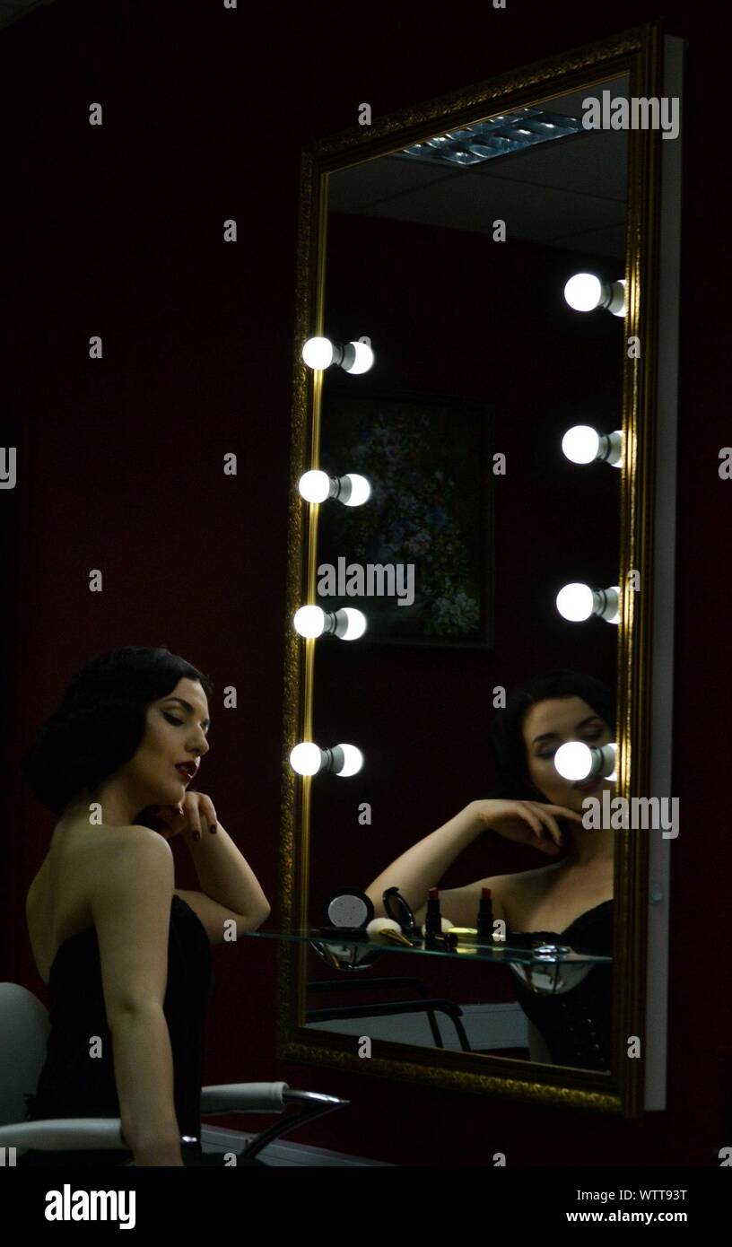 Light reflection off mirror hi-res stock photography and images - Alamy
