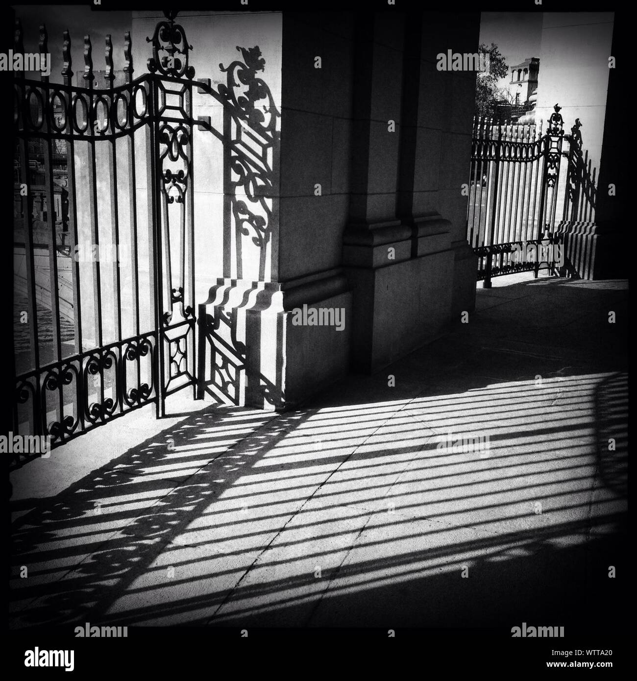 Falling gate hi-res stock photography and images - Alamy