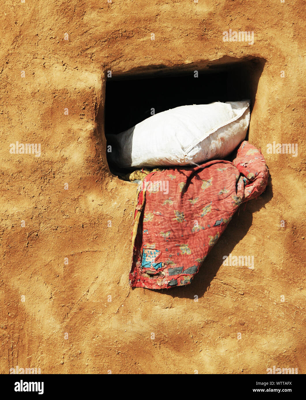 Mud hut thar desert hi-res stock photography and images - Alamy