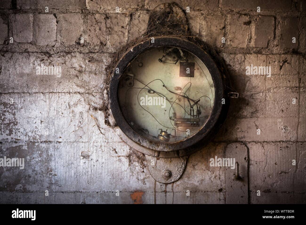 Clock factory hi-res stock photography and images - Alamy