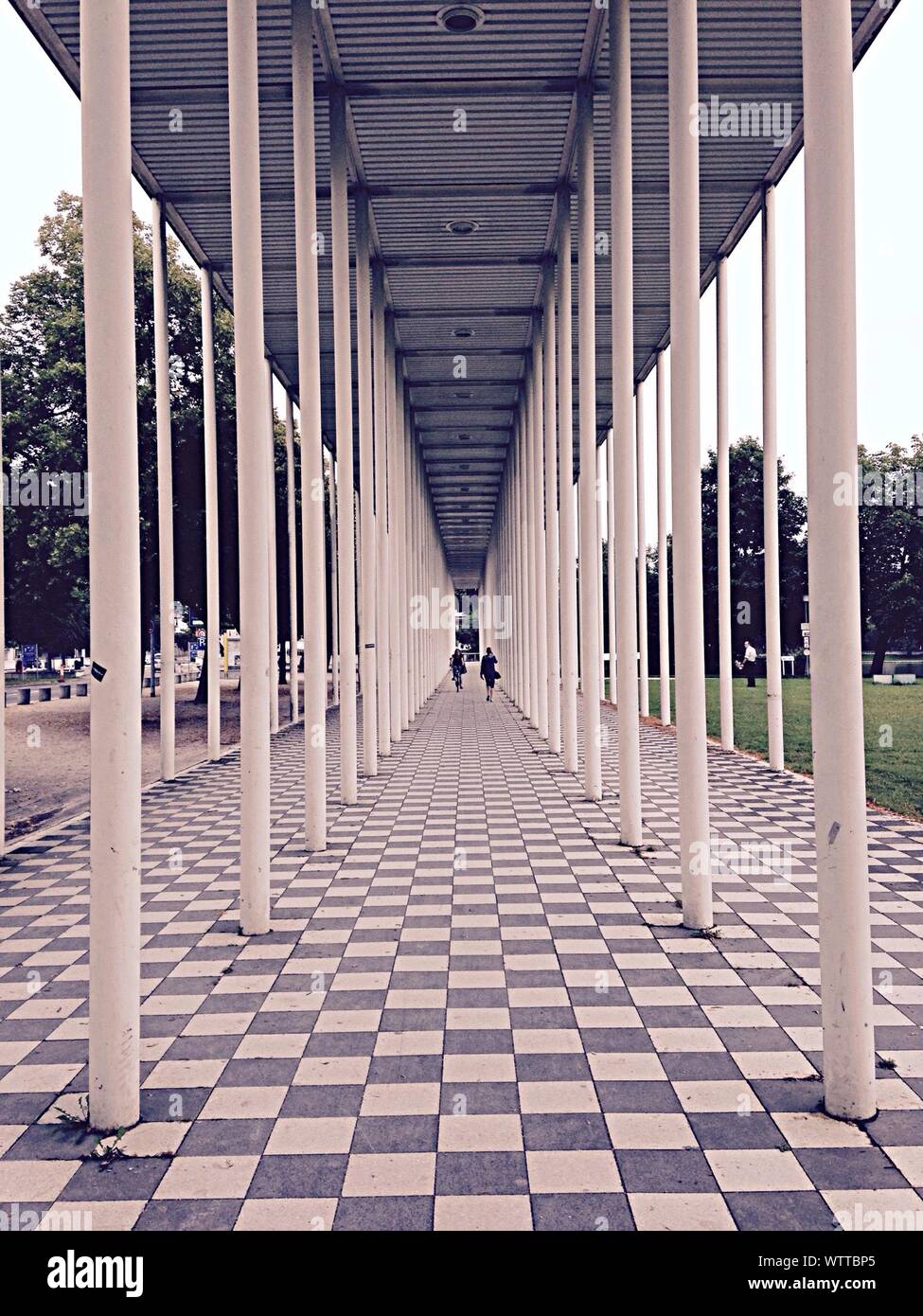 Row Columns High Resolution Stock Photography and Images - Alamy