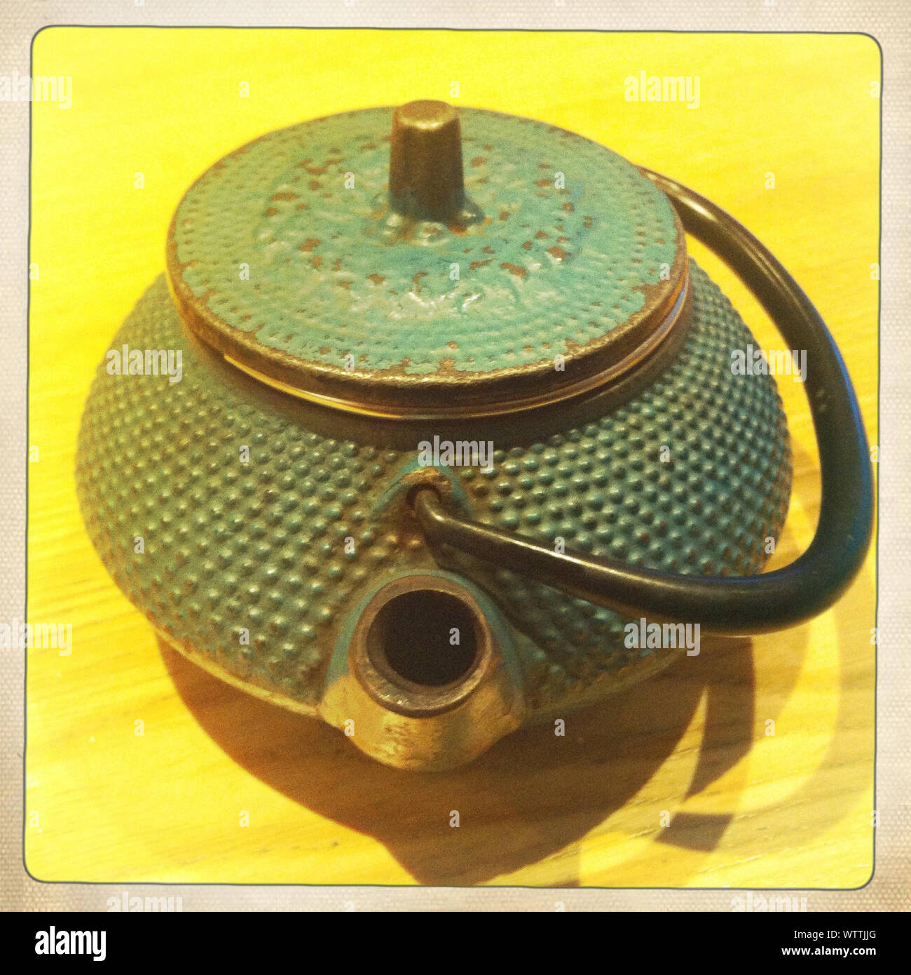 Rusty old pot hi-res stock photography and images - Alamy