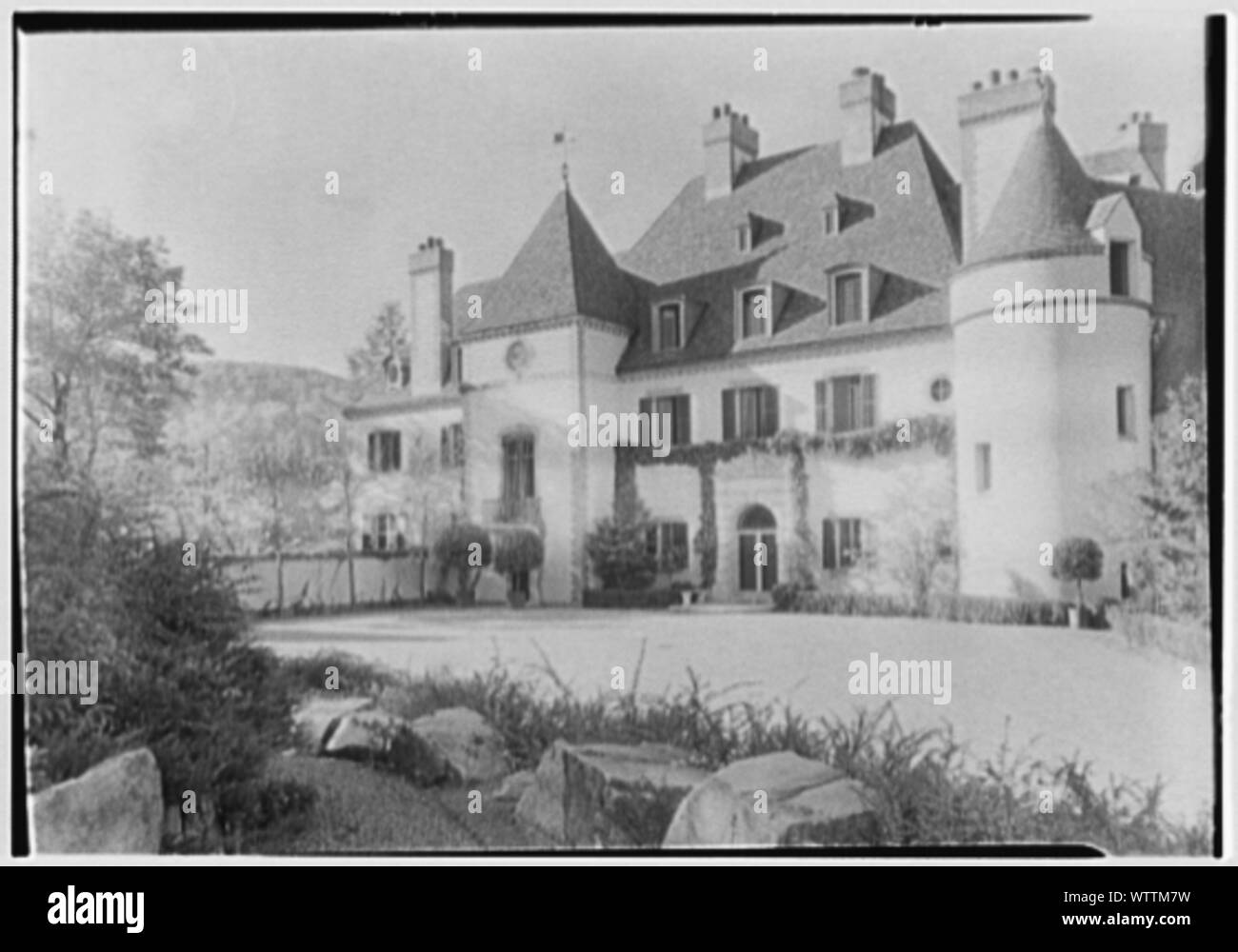 Lorillard tuxedo park hi-res stock photography and images - Alamy