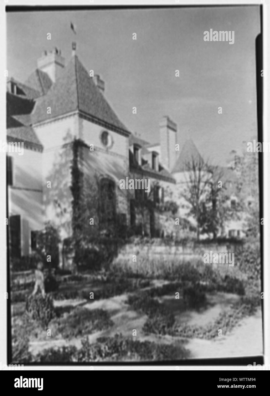 Lorillard mansion hi-res stock photography and images - Alamy