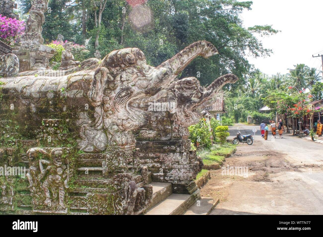 Dirty Statues High Resolution Stock Photography and Images - Alamy