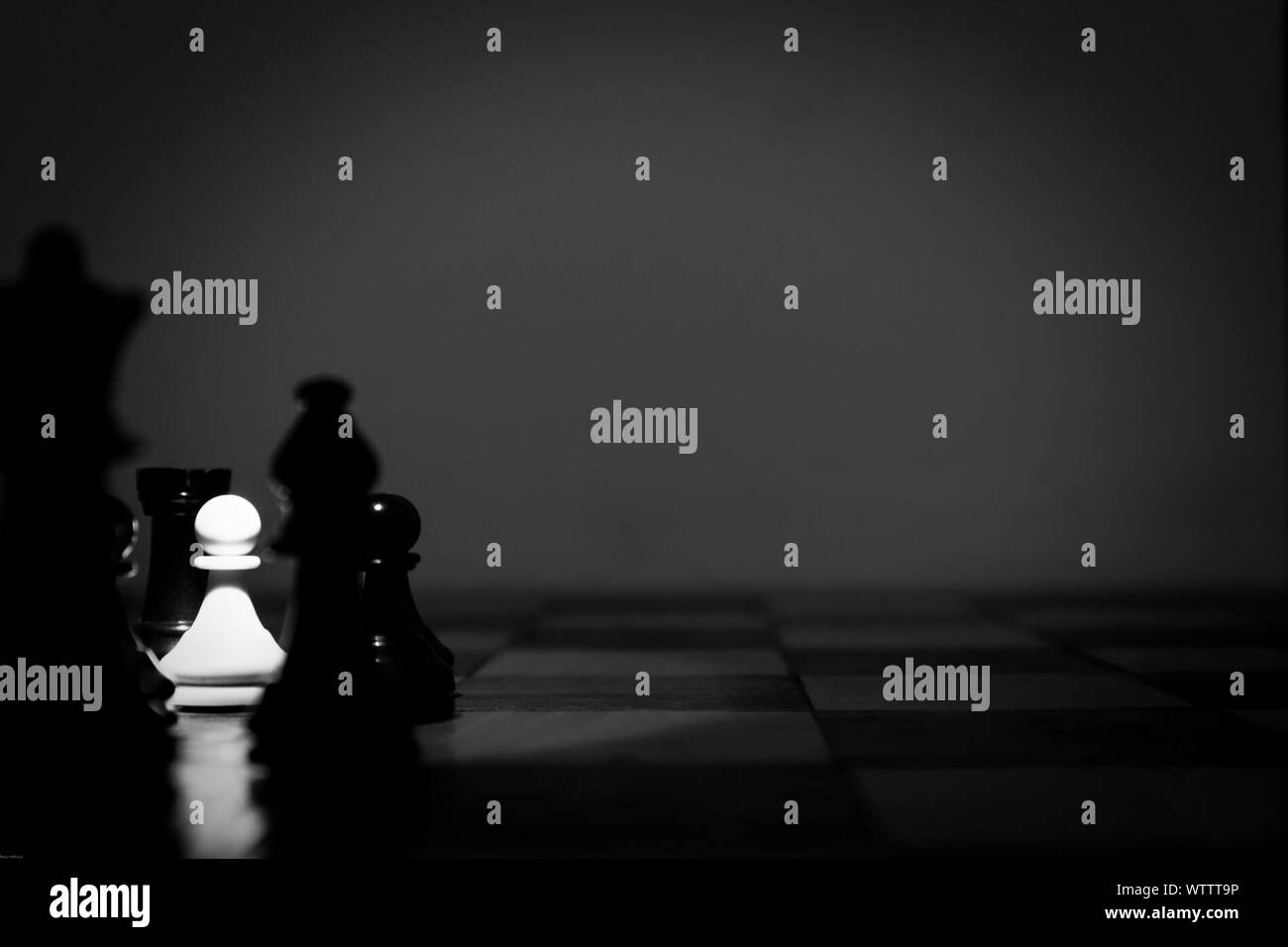 White chess hi-res stock photography and images - Alamy