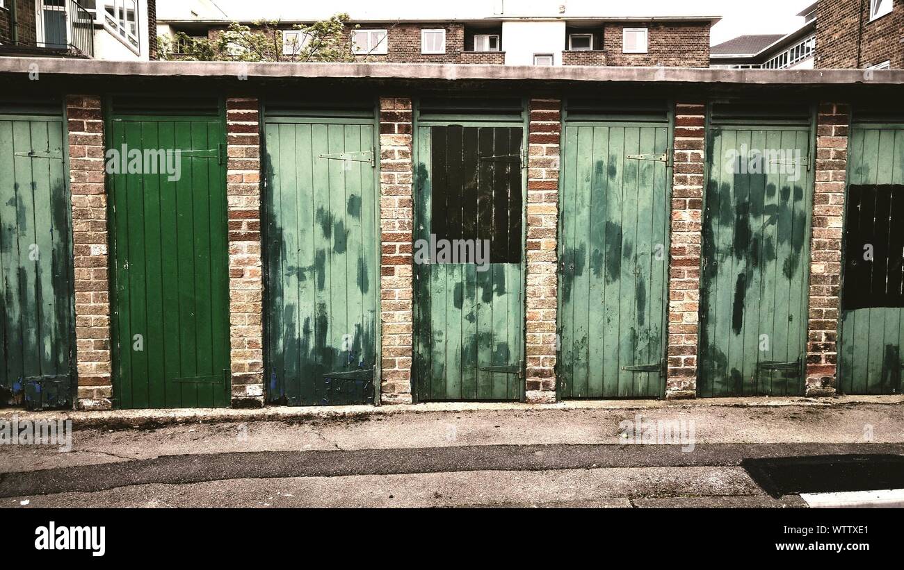 Row doors hi-res stock photography and images - Alamy