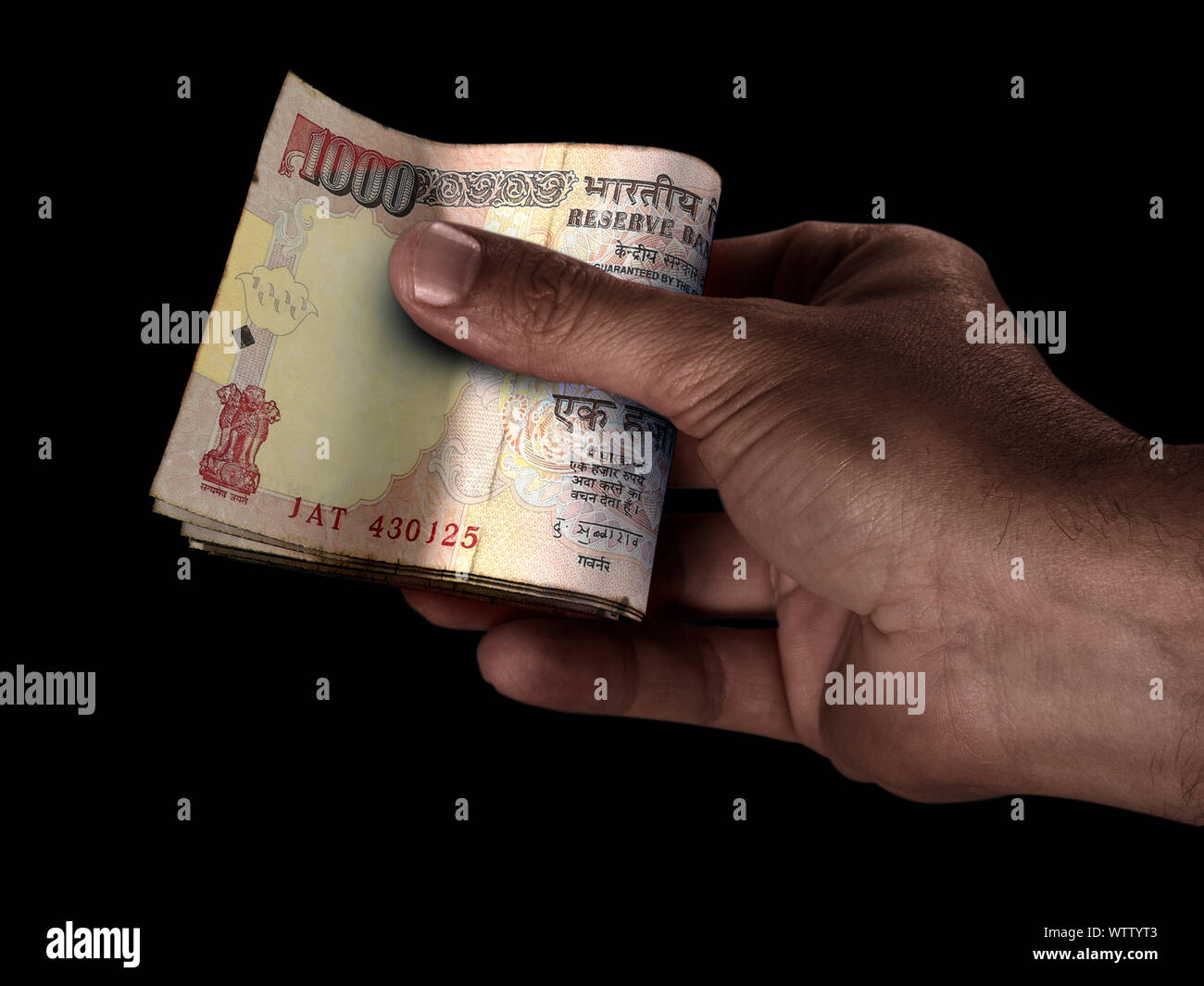 Person hand over cash hi-res stock photography and images - Alamy
