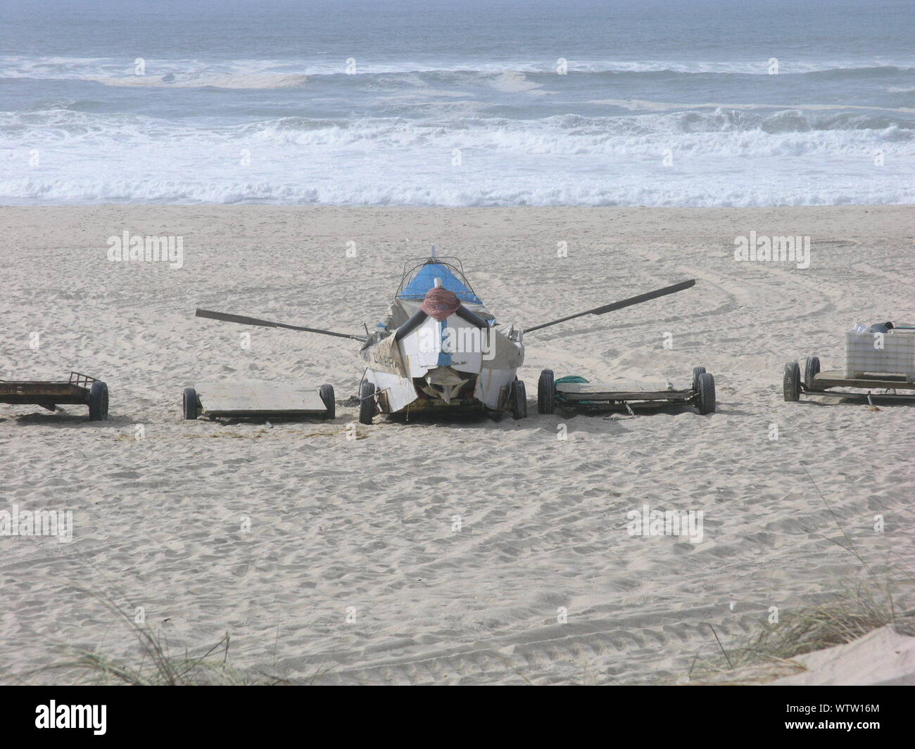 Oar cart hi-res stock photography and images - Alamy