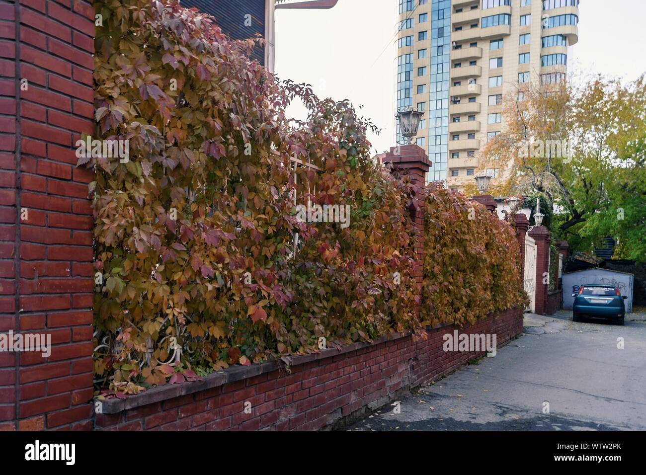 Car gate hi-res stock photography and images - Alamy