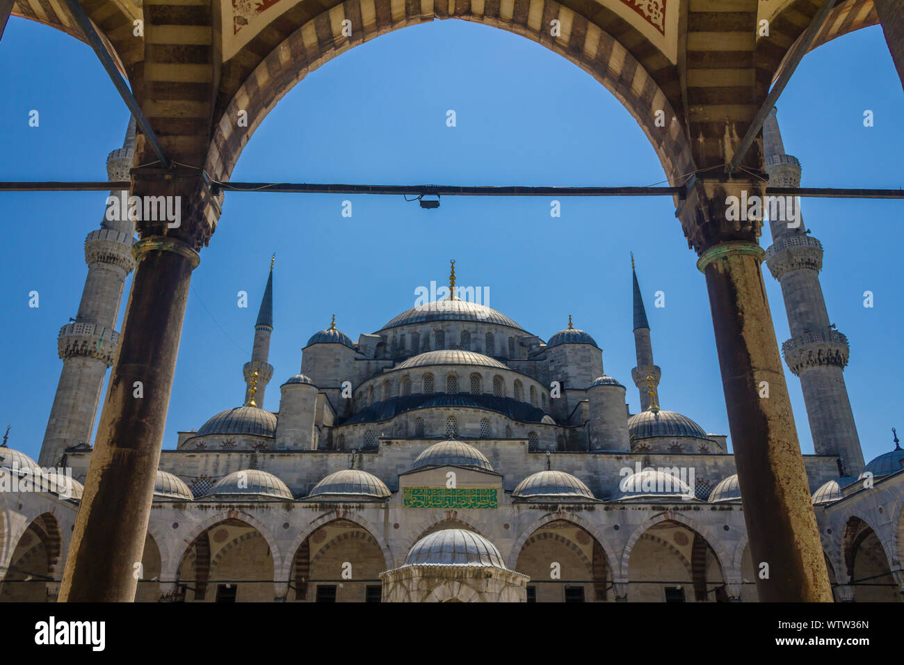Blue mosque front view hi-res stock photography and images - Alamy