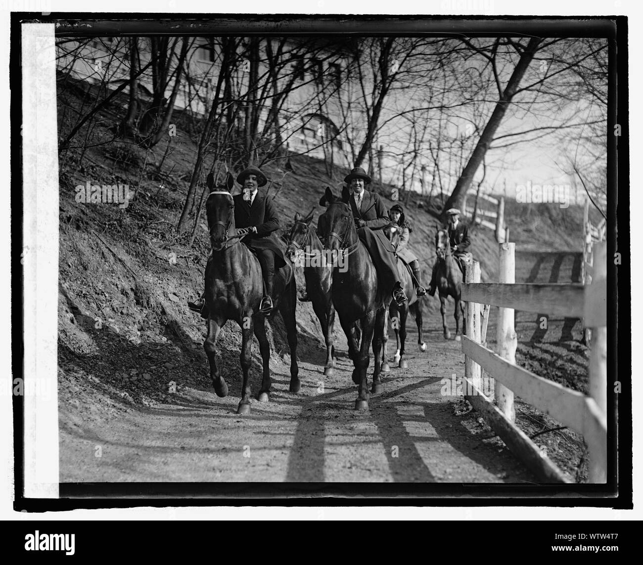 Mrs. Theodore D. Robinson with 3 daughters, 3/23/25 Stock Photo - Alamy