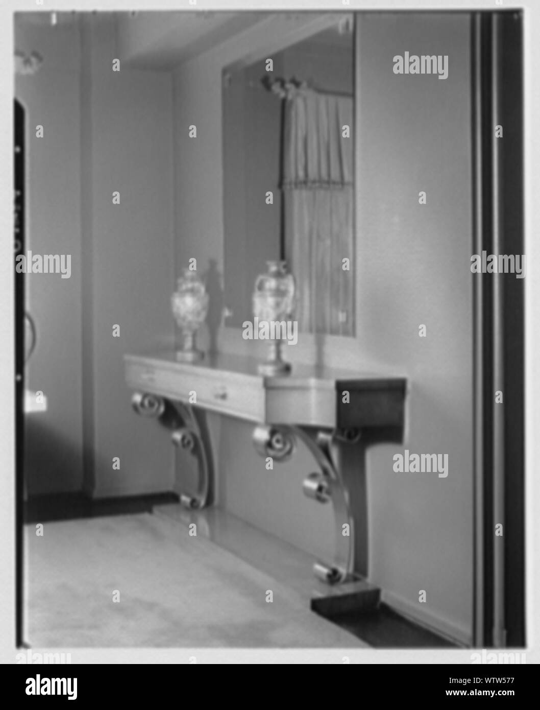 Mrs. Thomas Estes, residence at 870 5th Ave., New York City Stock Photo ...