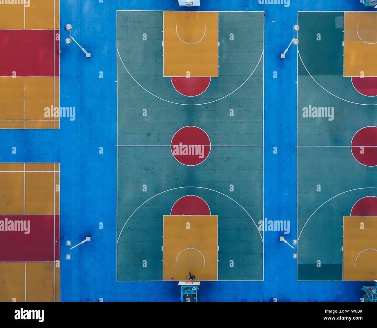 Basketball court above view hi-res stock photography and images - Alamy