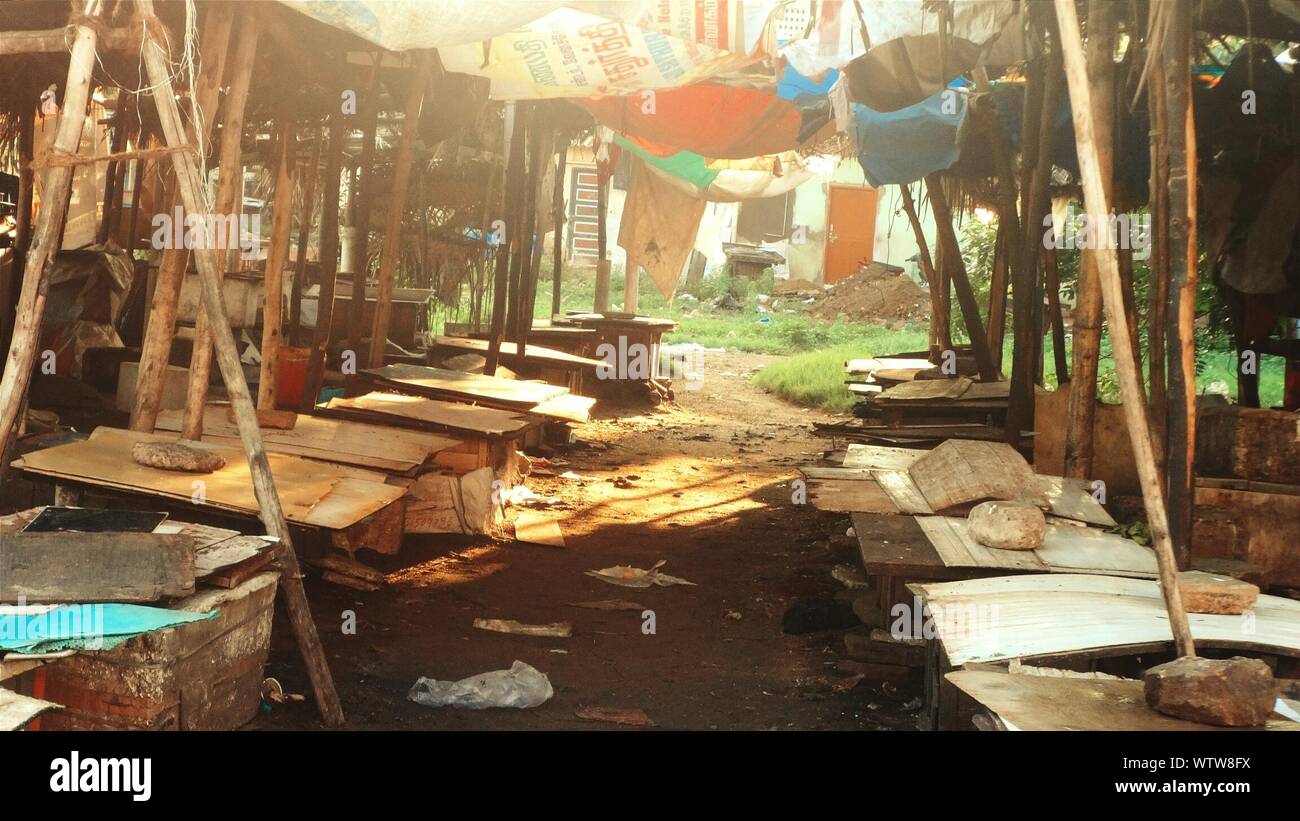 Flea market stalls hi-res stock photography and images - Alamy