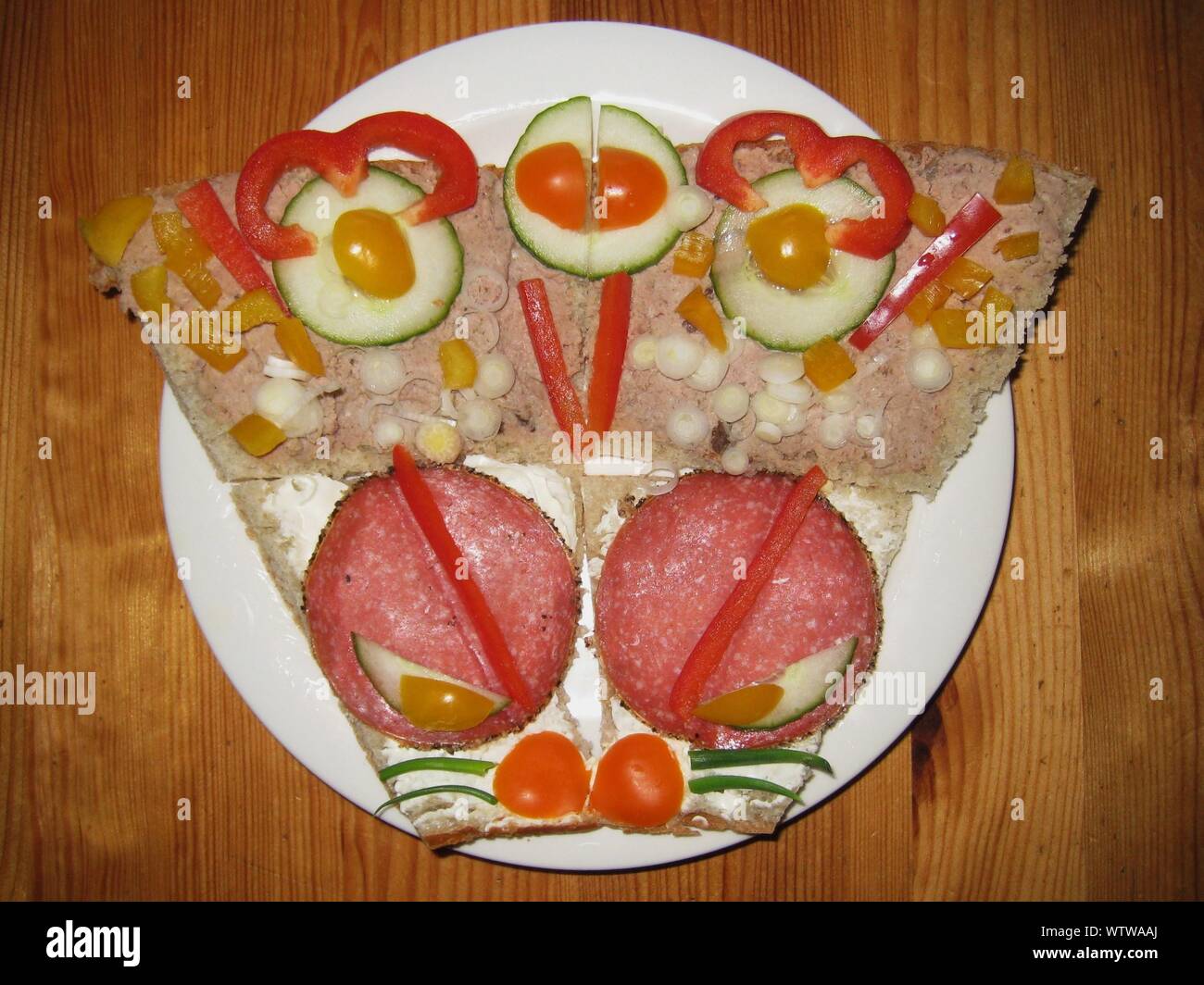 Anthropomorphic face made plate hi-res stock photography and images - Alamy