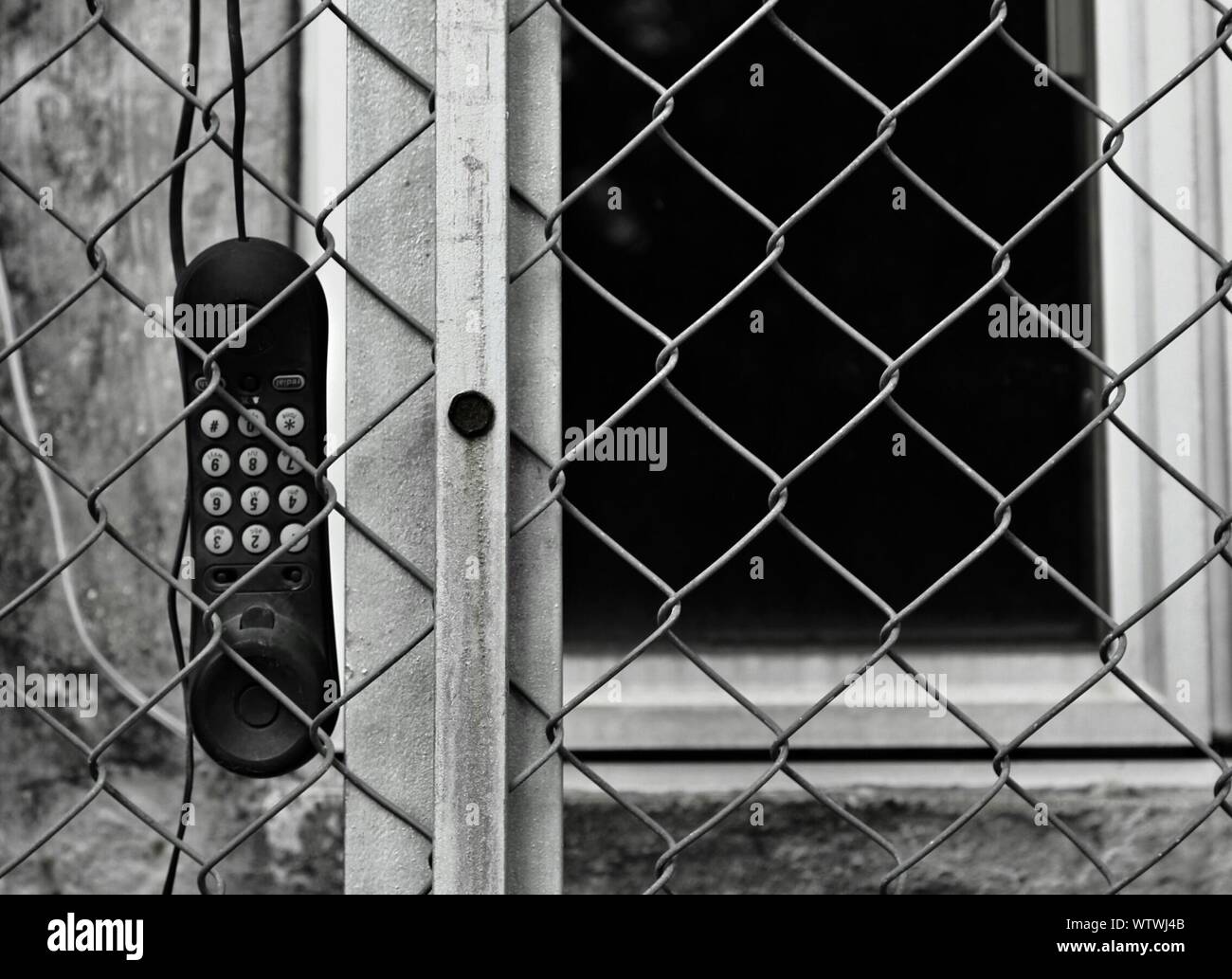 Telephone off the hook hi-res stock photography and images - Alamy