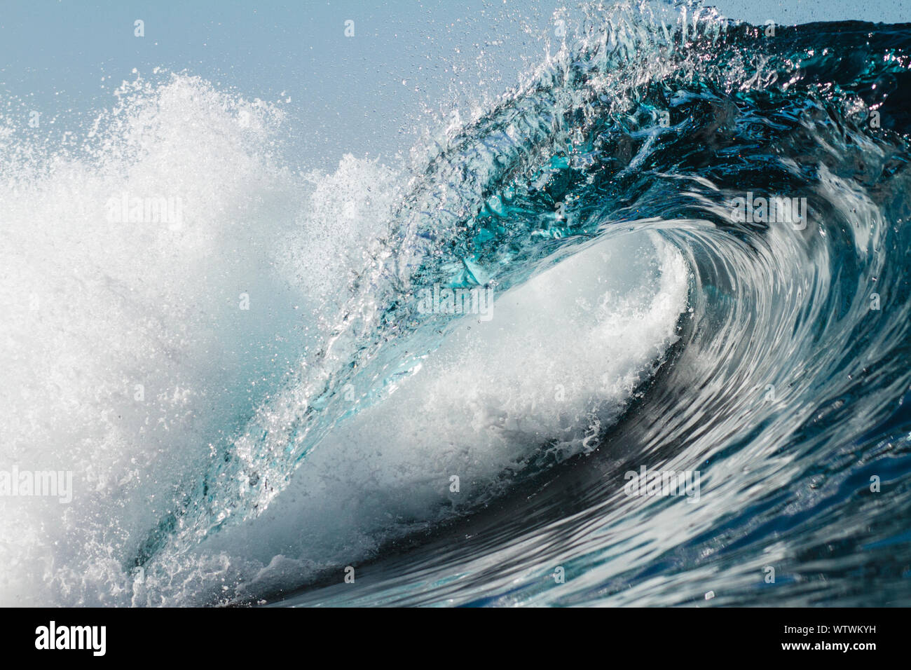 close up shoot of a wave breaking Stock Photo - Alamy