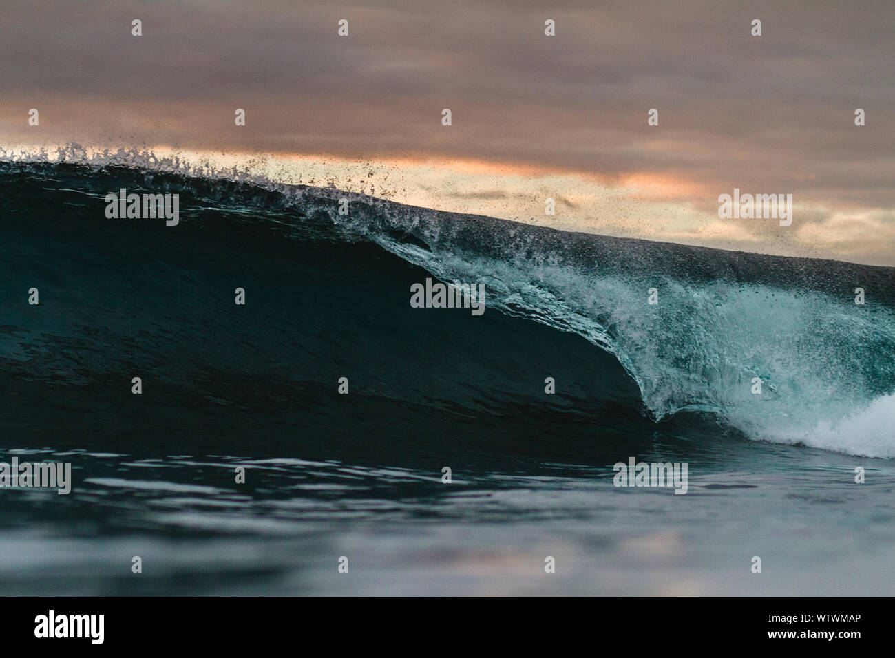 Breaking day hi-res stock photography and images - Alamy