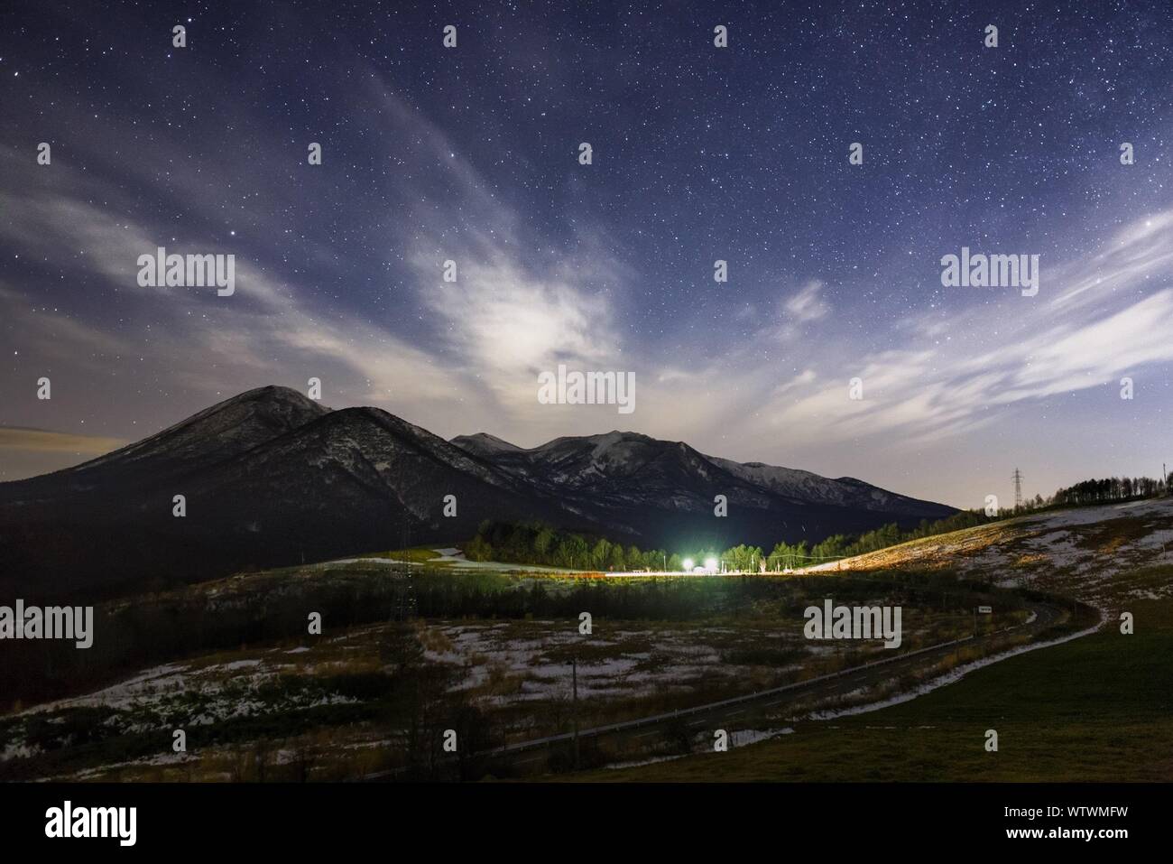 Light mountain hi-res stock photography and images - Alamy