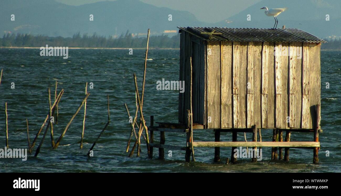Wooden sea structures hi-res stock photography and images - Alamy