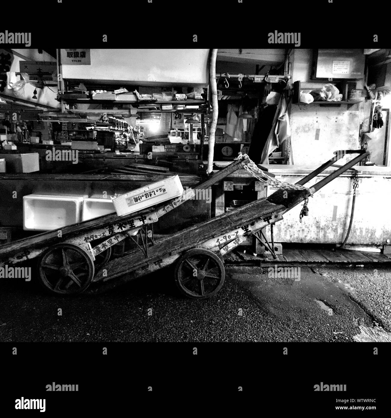 Parked carts hi-res stock photography and images - Alamy