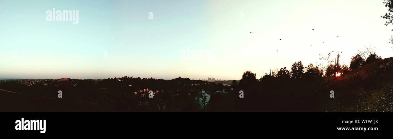 Big city skyline hi-res stock photography and images - Alamy