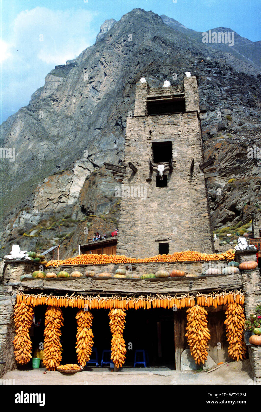 Qiangzhai hi-res stock photography and images - Alamy