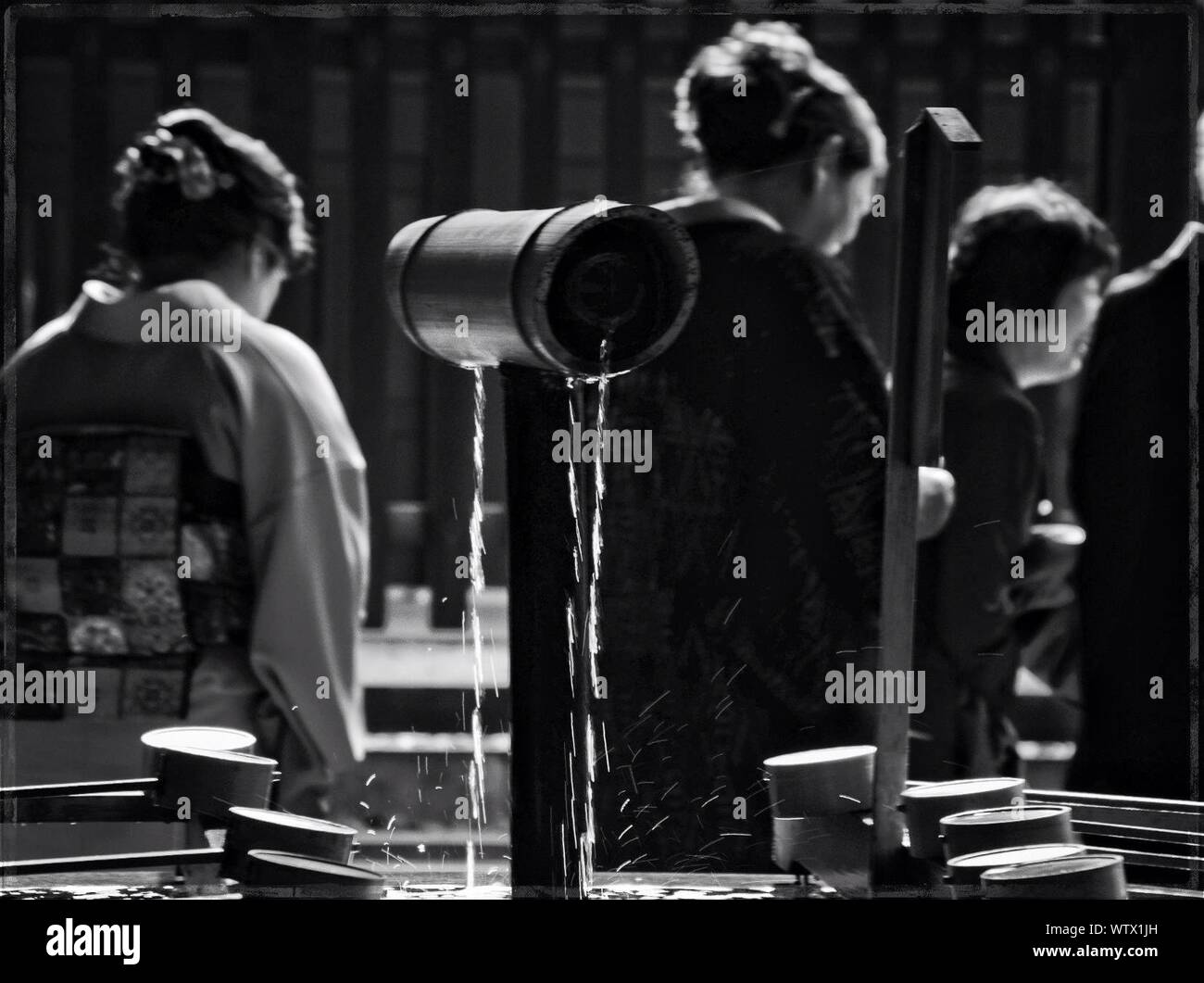 Water basin for drinking water hi-res stock photography and images - Alamy