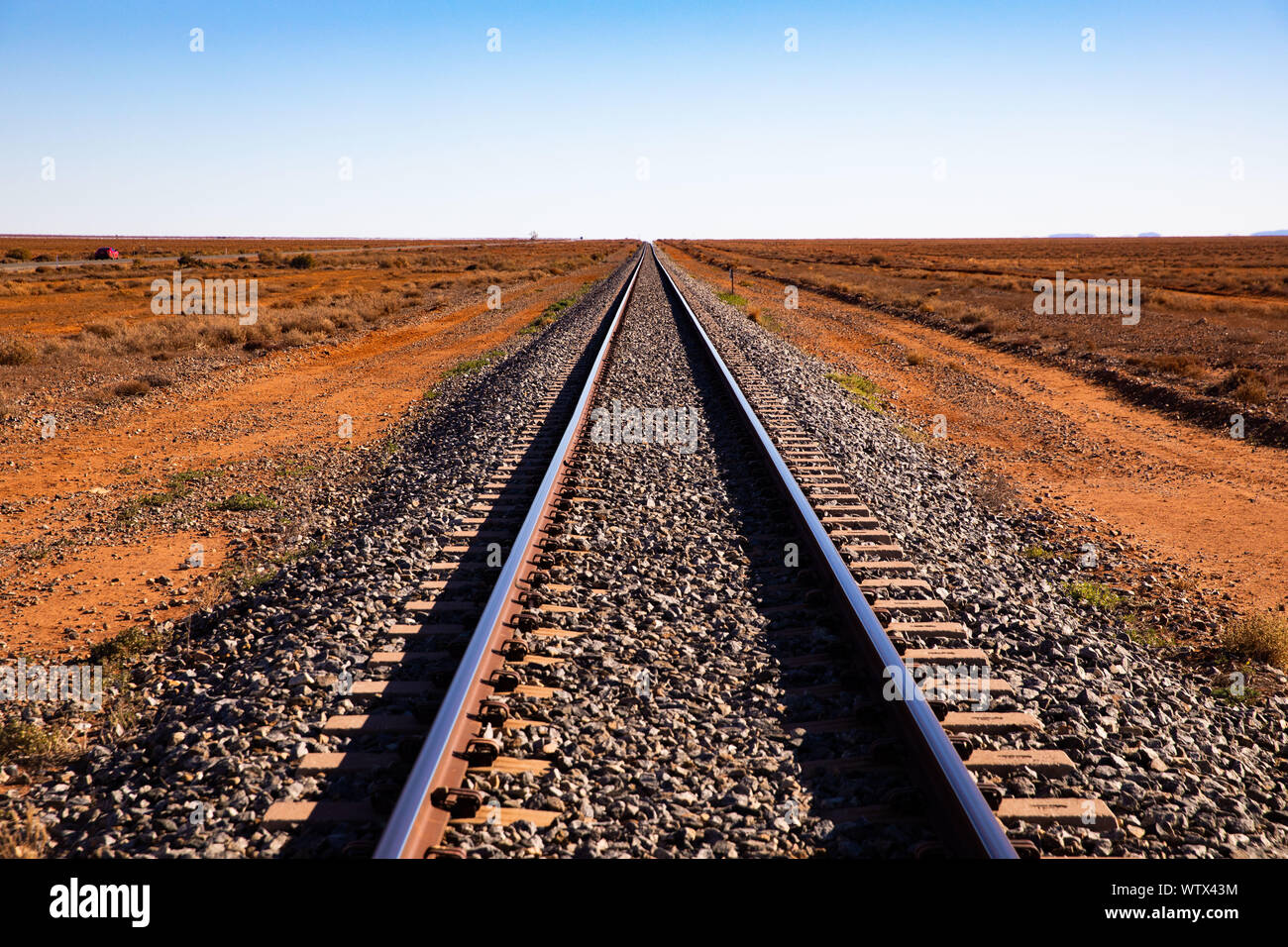 A train line through outback Australia Stock Photo - Alamy