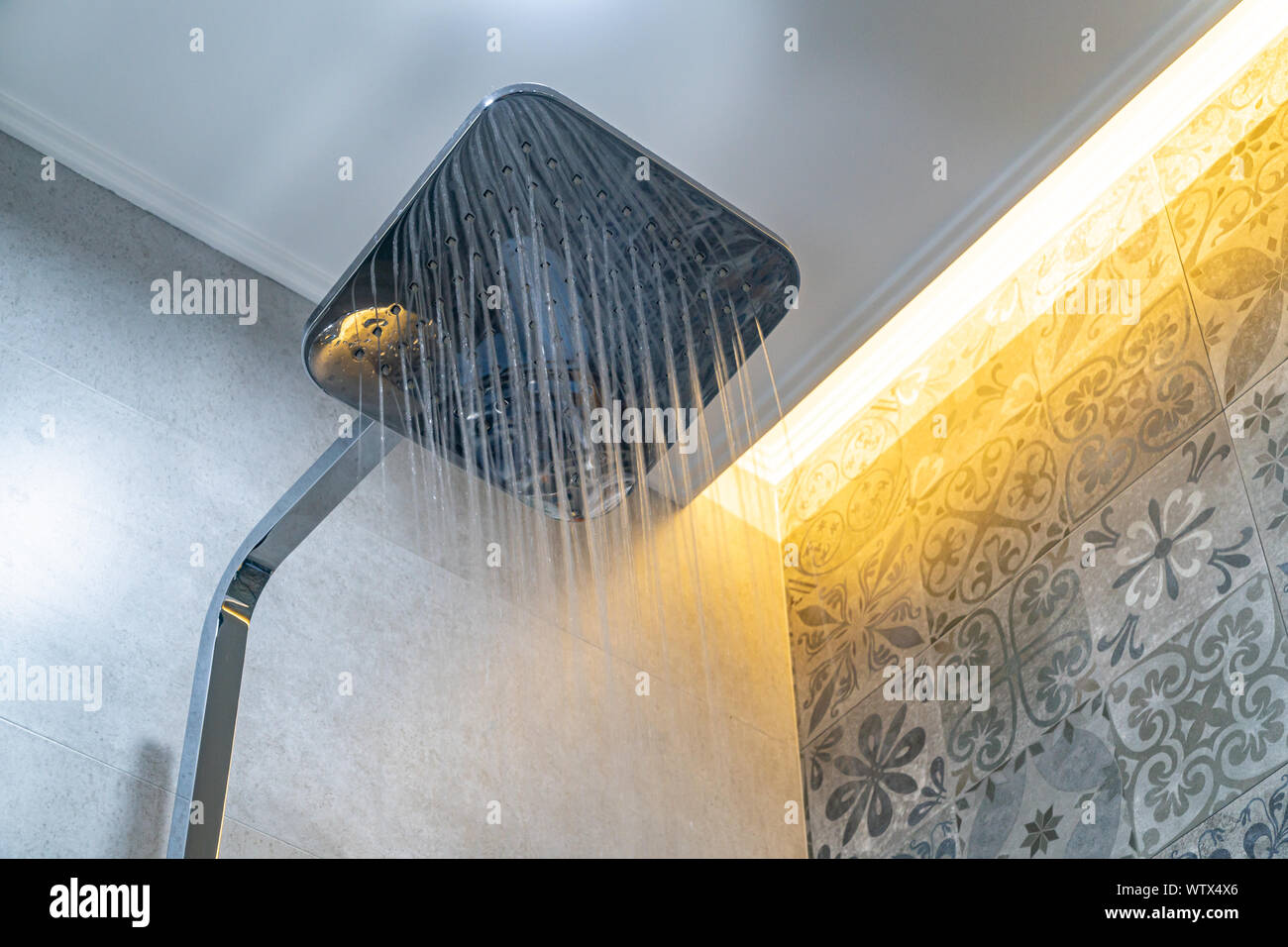 Shower spout hi-res stock photography and images - Alamy