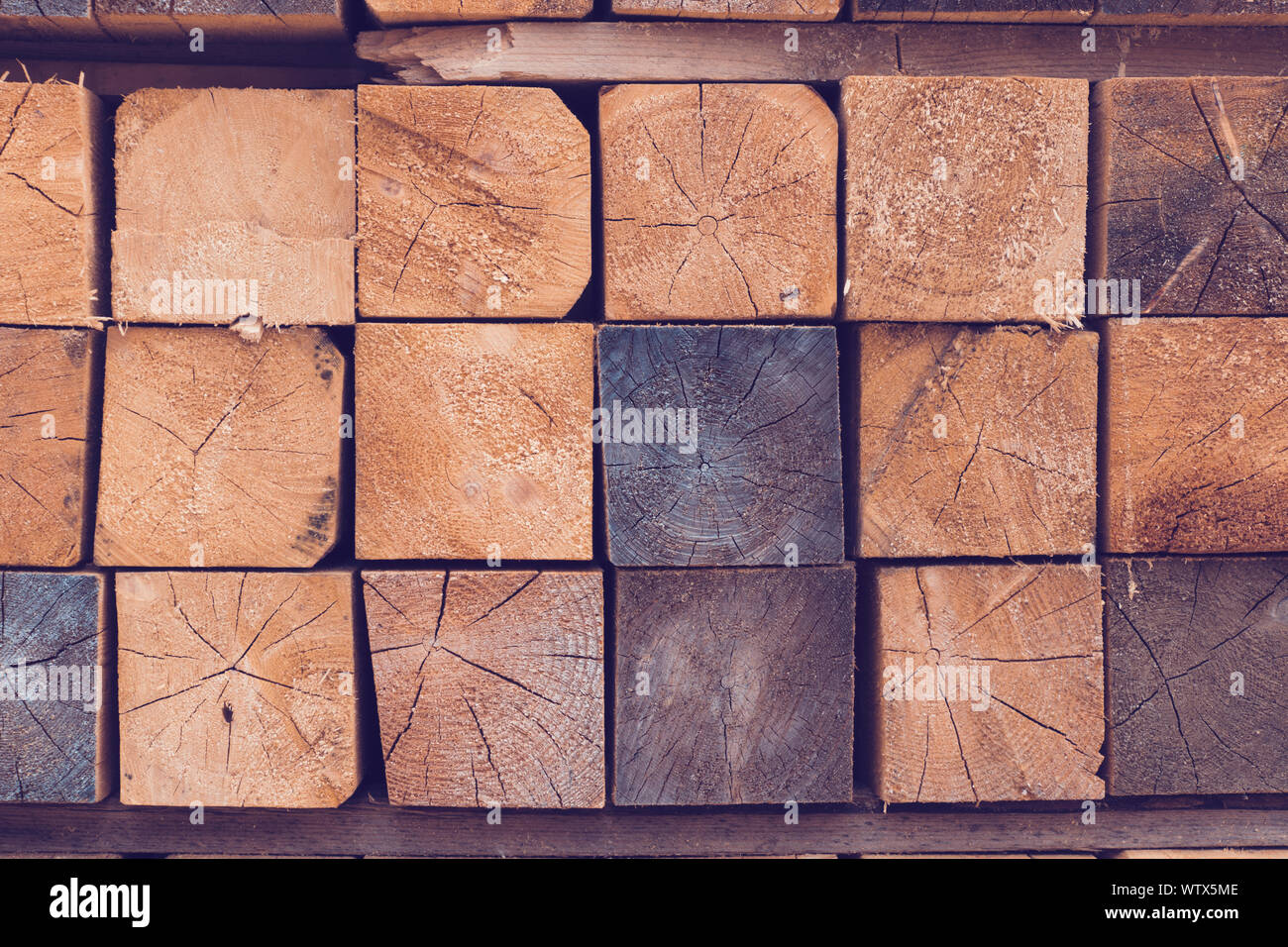 Plank raw material hi-res stock photography and images - Alamy
