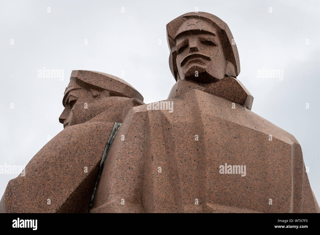 Red riflemen monument hi-res stock photography and images - Alamy
