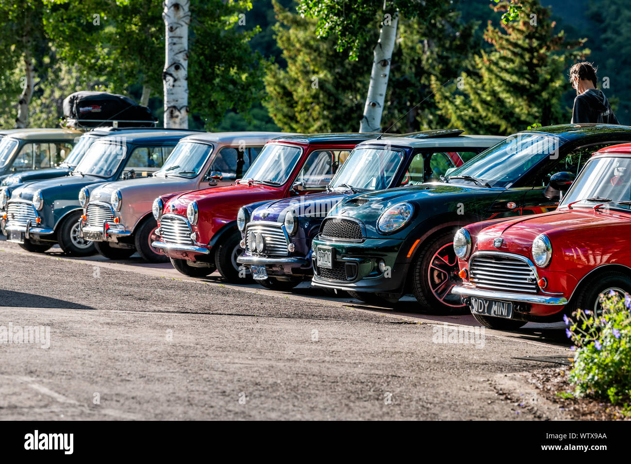 Retro show meet meeting hi-res stock photography and images - Alamy