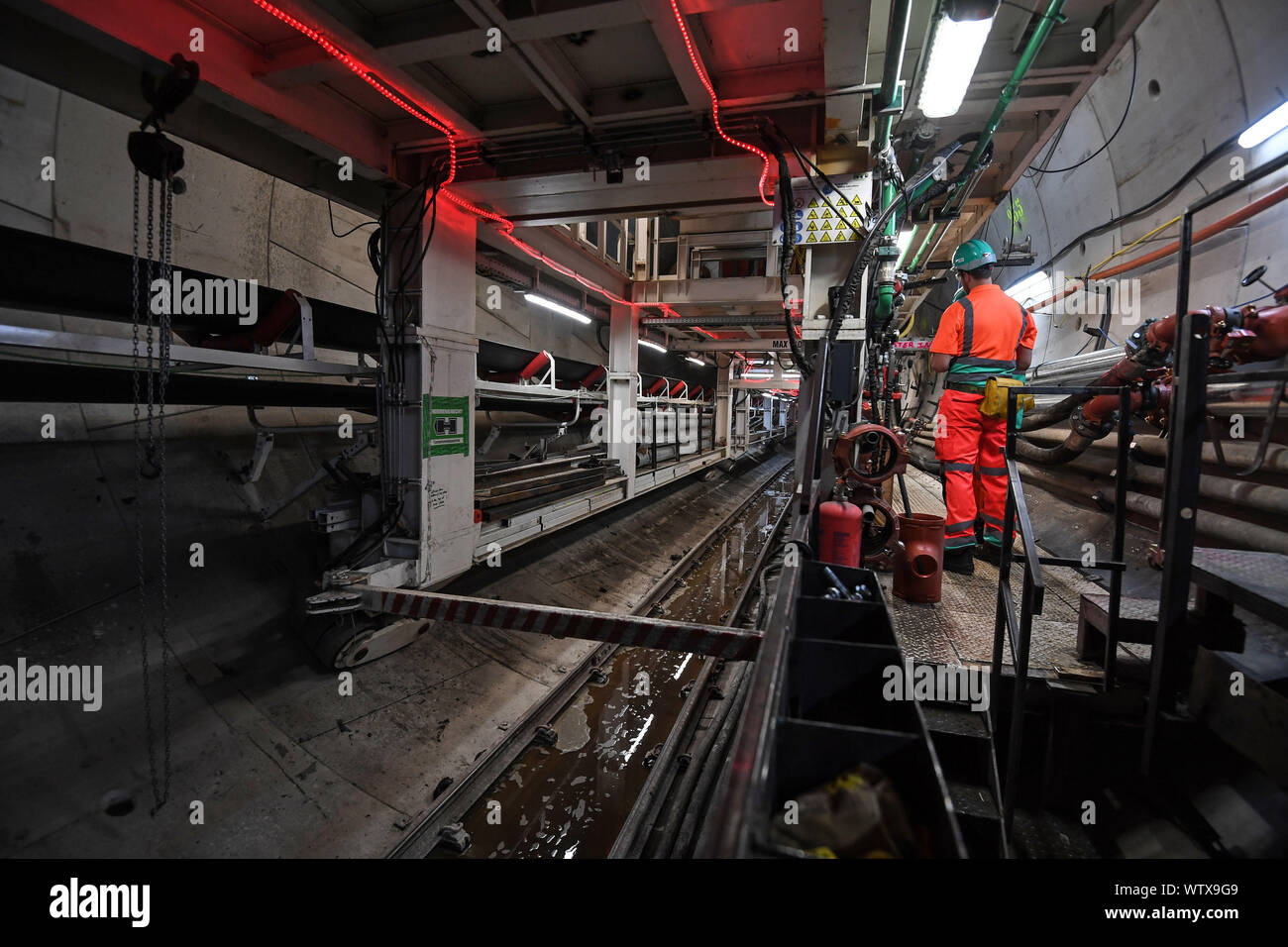 Engineers inside a Boring machine excavating a section of the Thames ...