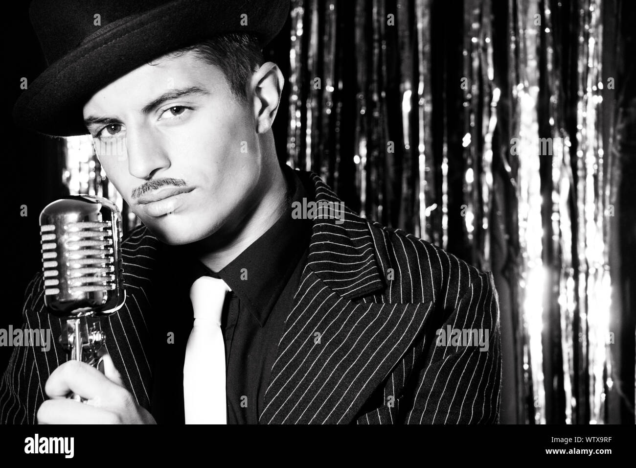 1940s nightclub hi-res stock photography and images - Alamy