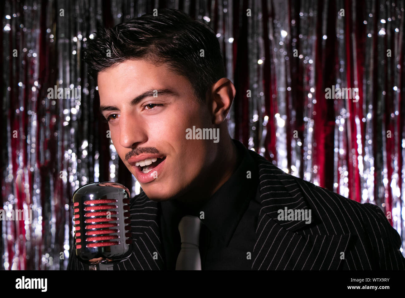 1930s vintage cabaret hi-res stock photography and images - Alamy