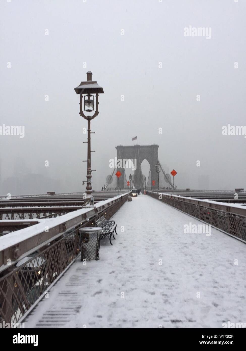 Brooklyn Bridge In Snow High Resolution Stock Photography and Images ...