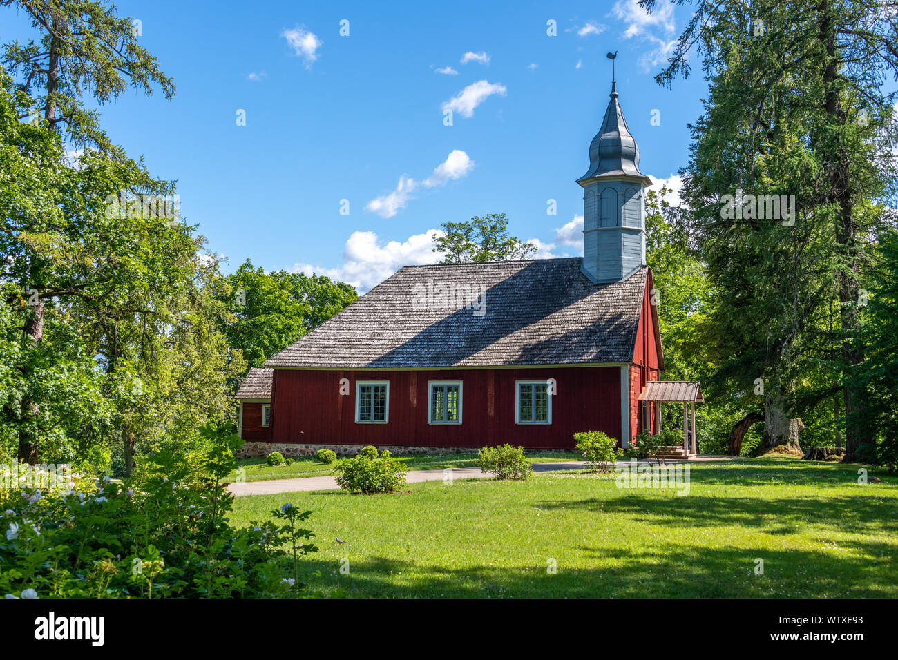 Medieval castle chapel hi-res stock photography and images - Alamy