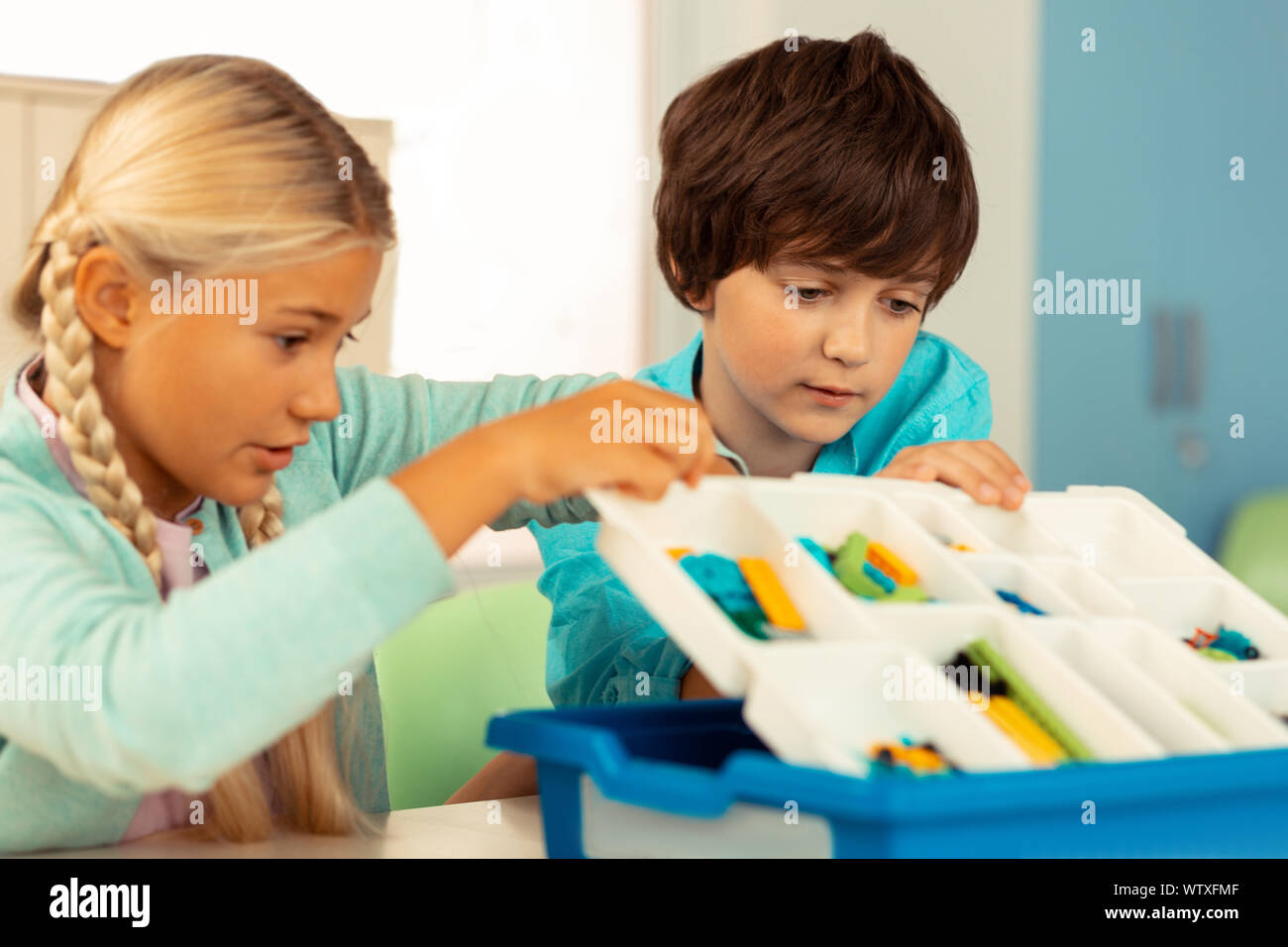 Box school project hi-res stock photography and images - Alamy