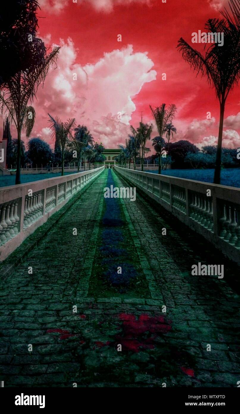 Red path sky hi-res stock photography and images - Alamy